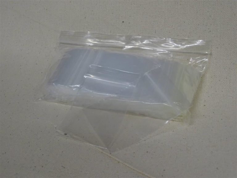 small zip lock button bags 4.5X6cm | E&M Greenfield